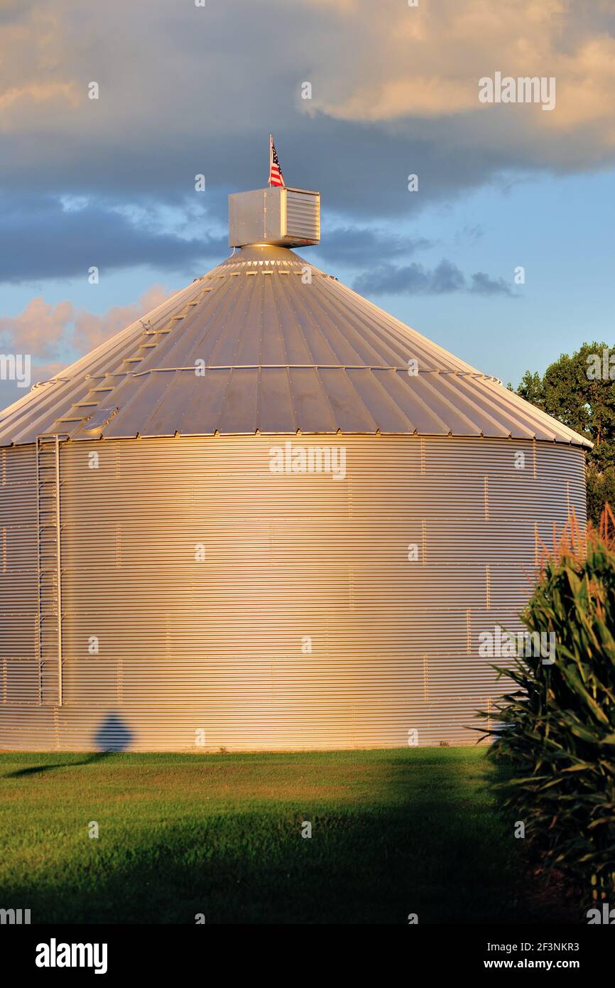 Sandwich, Illinois, USA. A corrugated metal crop storage structure ...