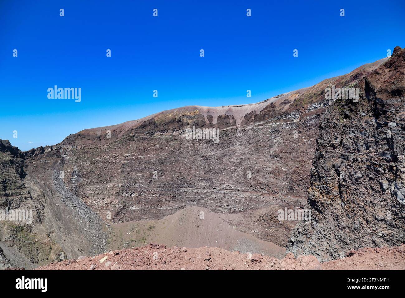 Inside Mount Vesuvius crater, Campania, Italy Stock Photo - Alamy
