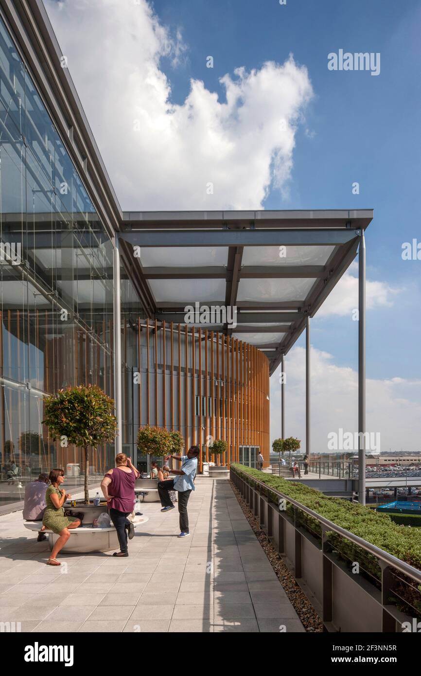 Brent Civic Centre and Wembley Library. A large modern facility, with ...