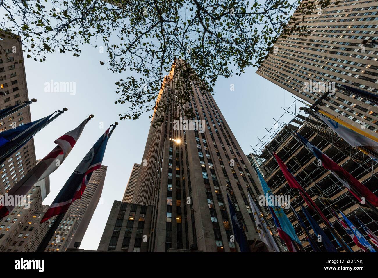 30 rockefeller plaza ge building hi-res stock photography and images ...
