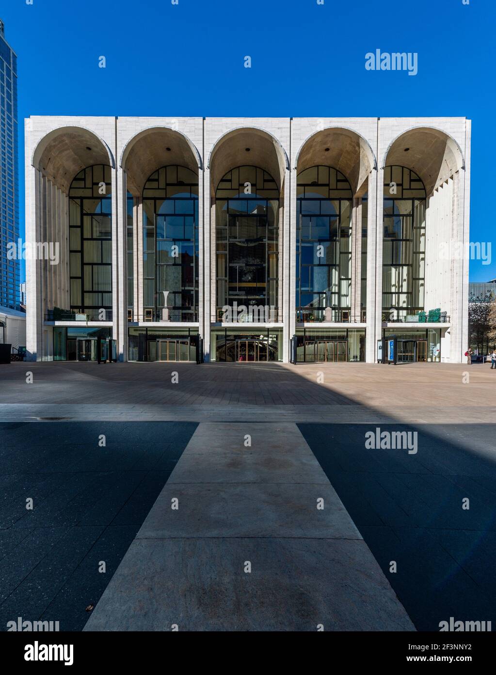 Metropolitan opera house hi-res stock photography and images - Alamy