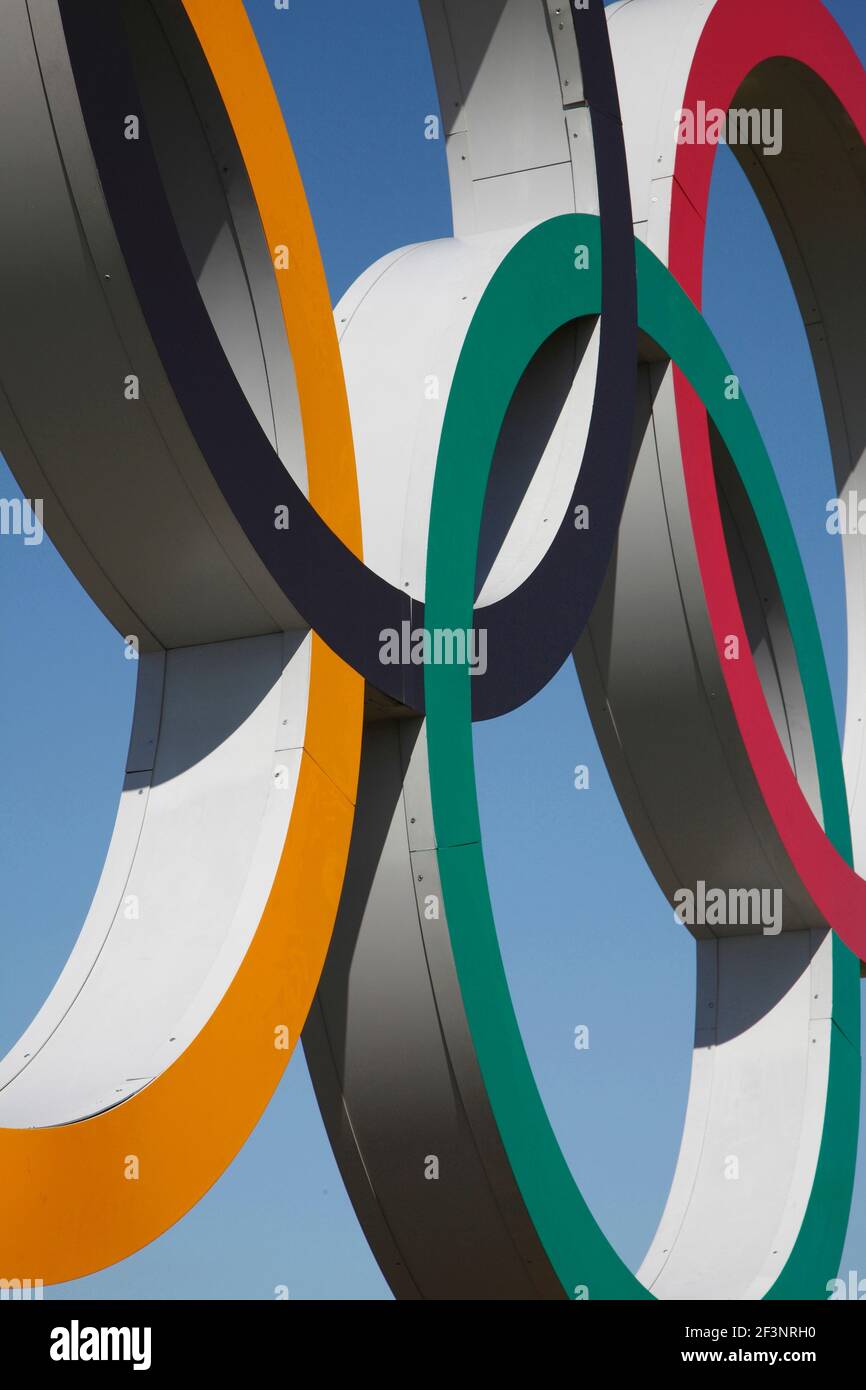 Olympic rings stratford hi-res stock photography and images - Alamy