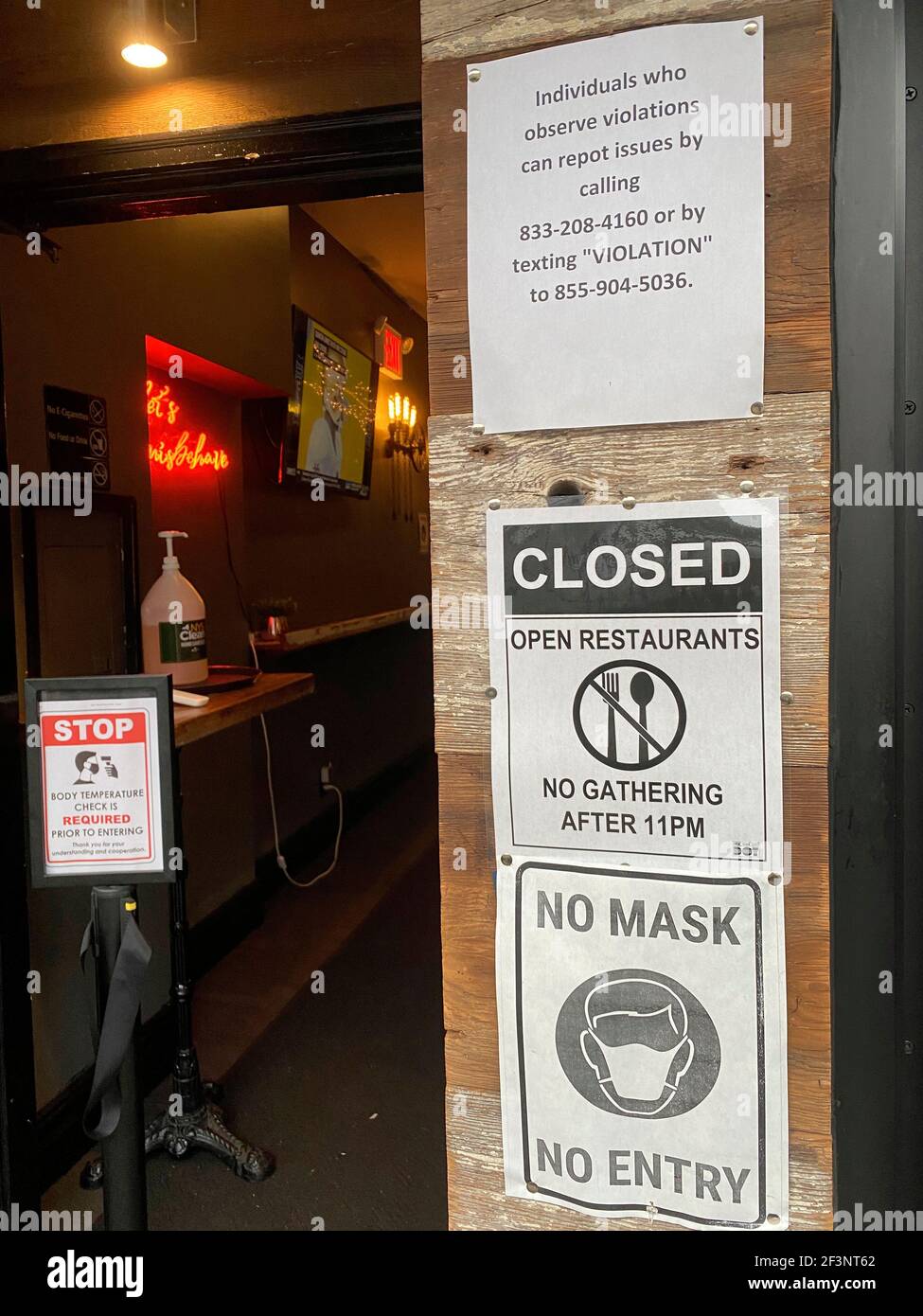 Safety signs hi-res stock photography and images - Alamy