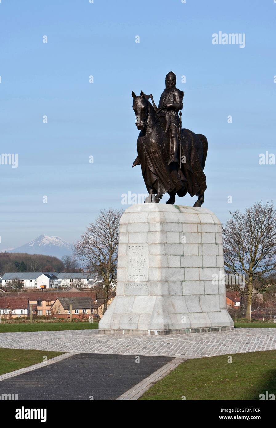 Battle of Bannockburn Visitors Centre, Stirling. A statue of Robert the ...