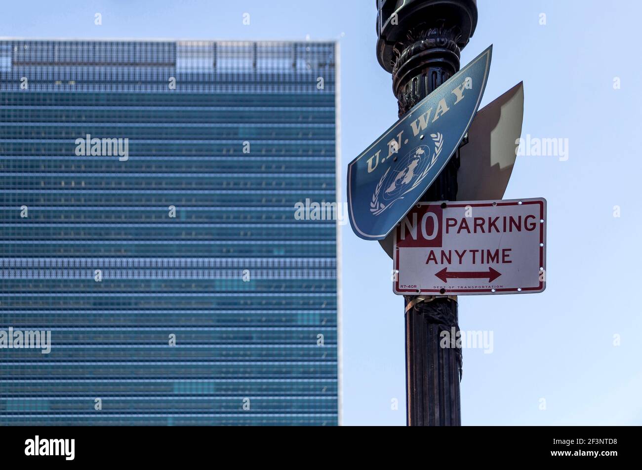 The United Nations Secretariat Building, with corresponding street ...