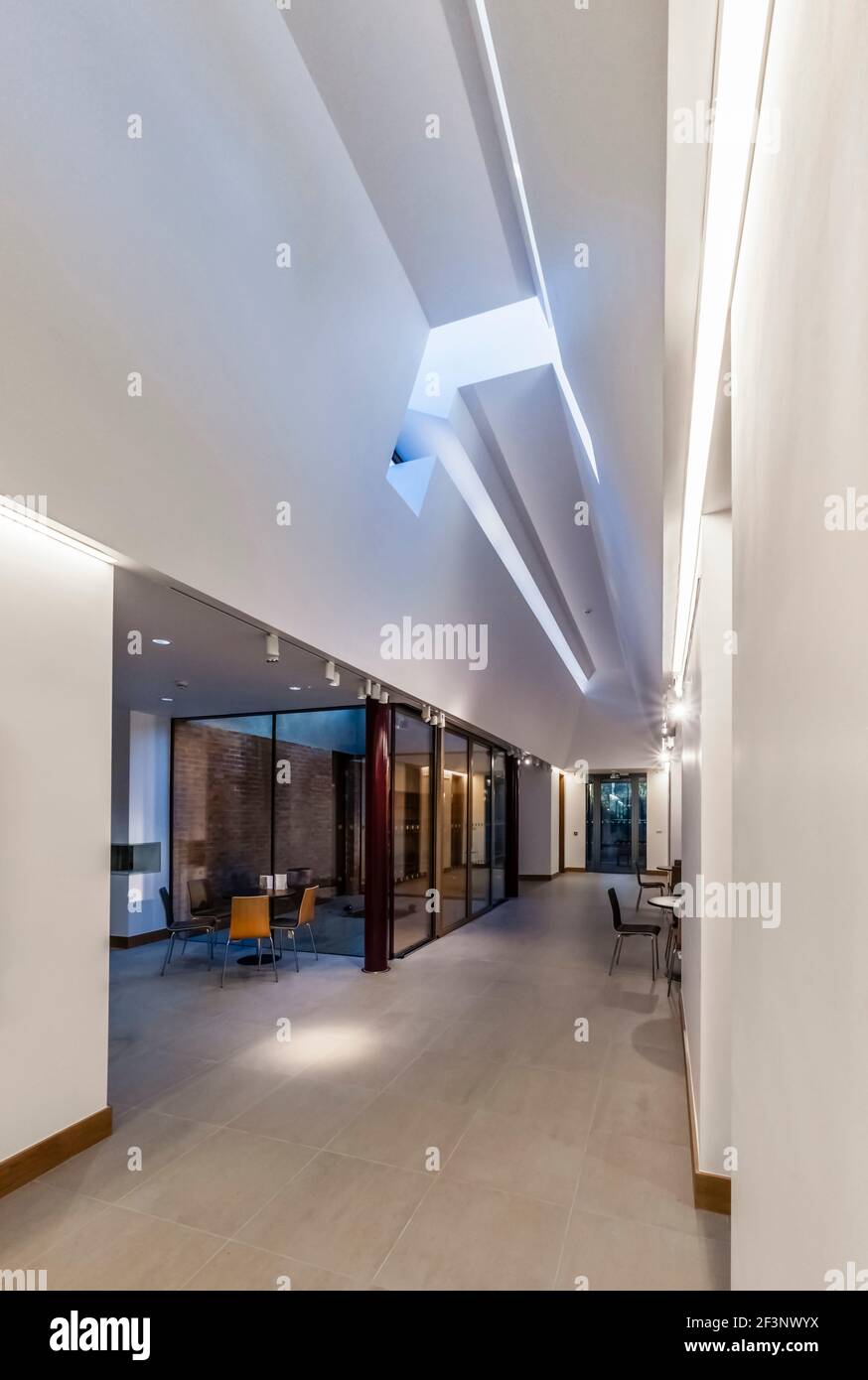 Main atrium hi-res stock photography and images - Alamy