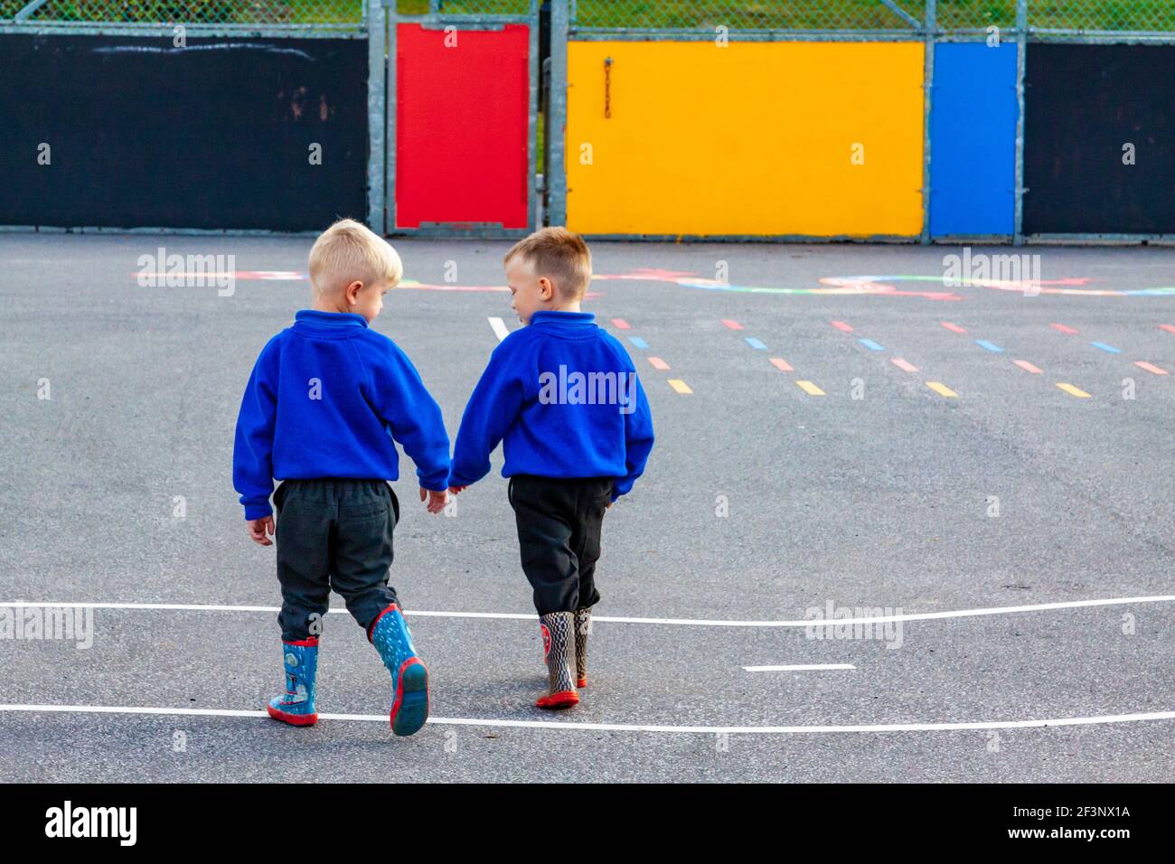 Break at school hi-res stock photography and images - Alamy