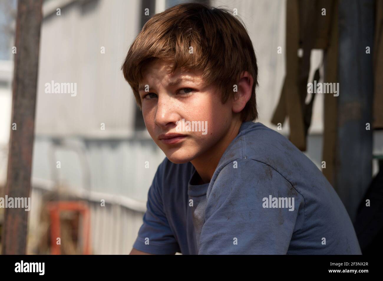 Mud Year: 2012 USA Director: Jeff Nichols Tye Sheridan Stock Photo - Alamy