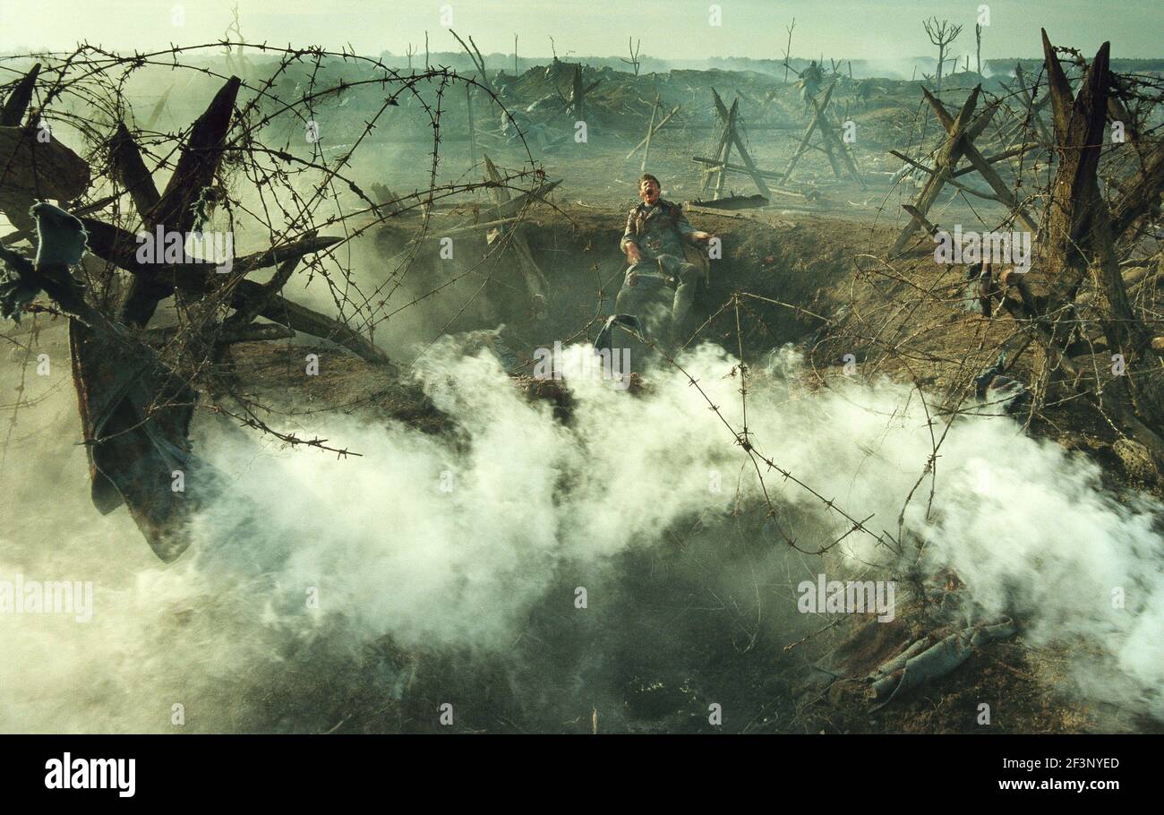 Un long dimanche de fiançailles Year : 2004 - France Director : Jean ...