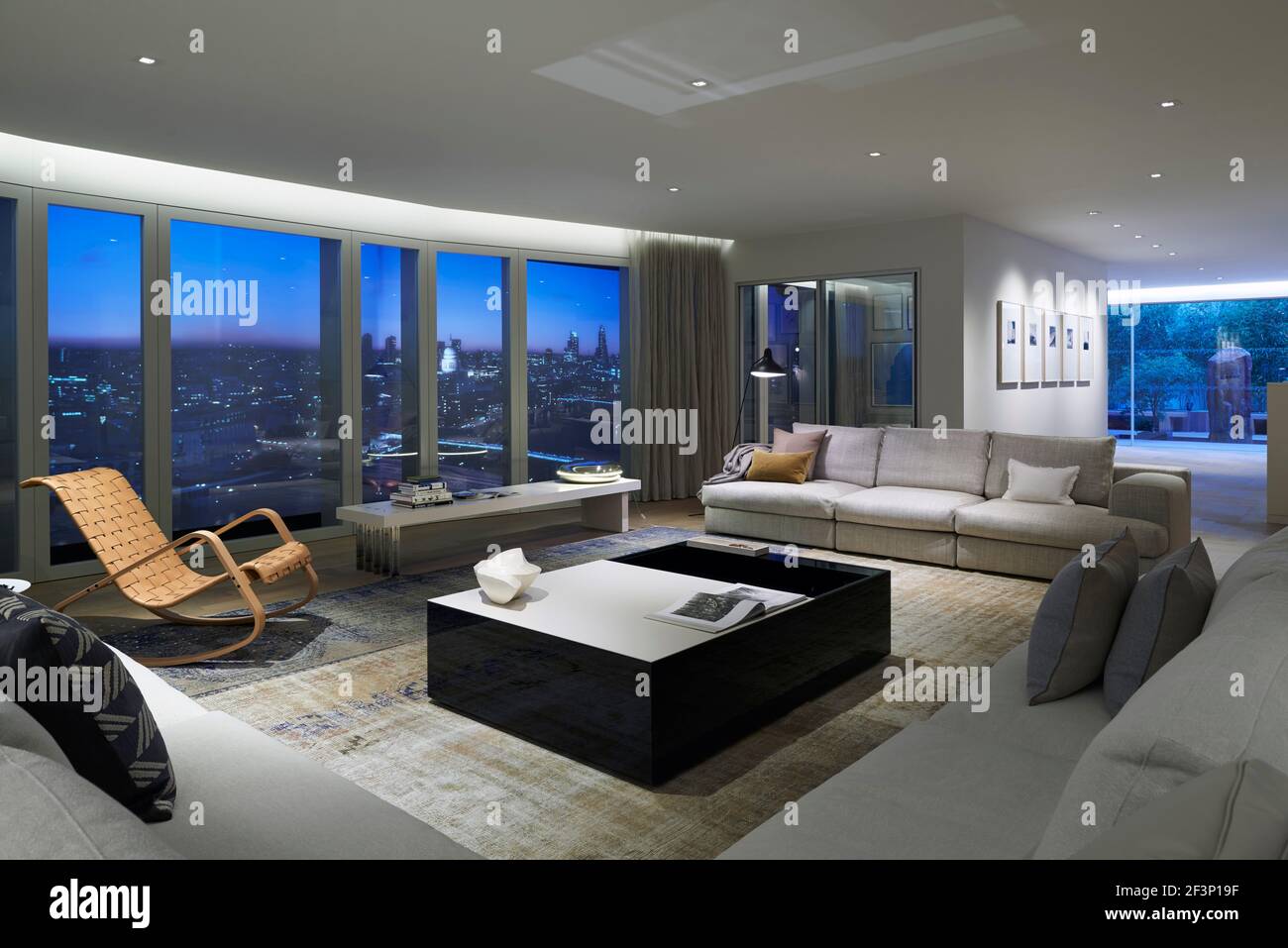 South Bank Tower, Marketing Suite. First floor living space Stock Photo ...