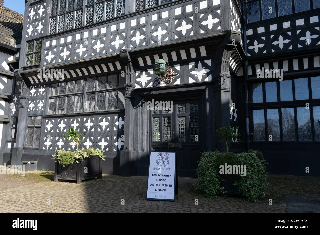 Tudor Mansion High Resolution Stock Photography and Images - Alamy