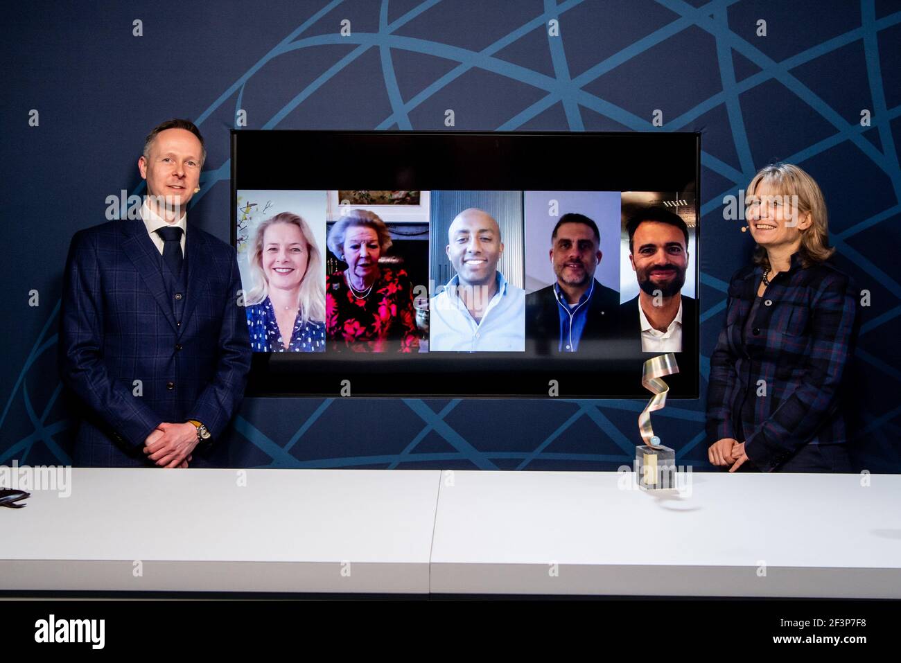 Princess Beatrix and Princess Mabel present online at the presentation ...