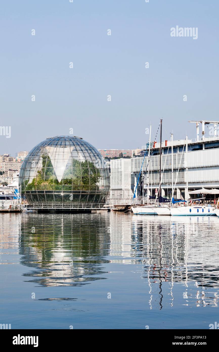 Bubble genoa hi-res stock photography and images - Alamy