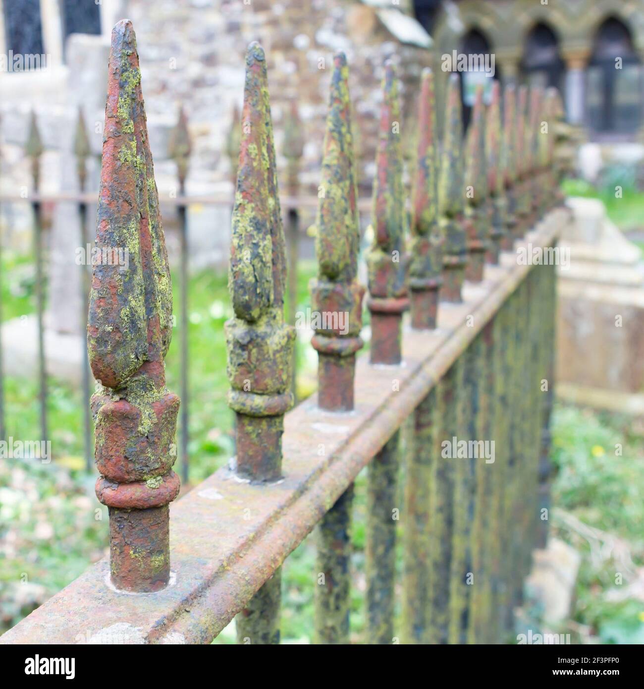 Green wrought iron fence hi-res stock photography and images - Alamy