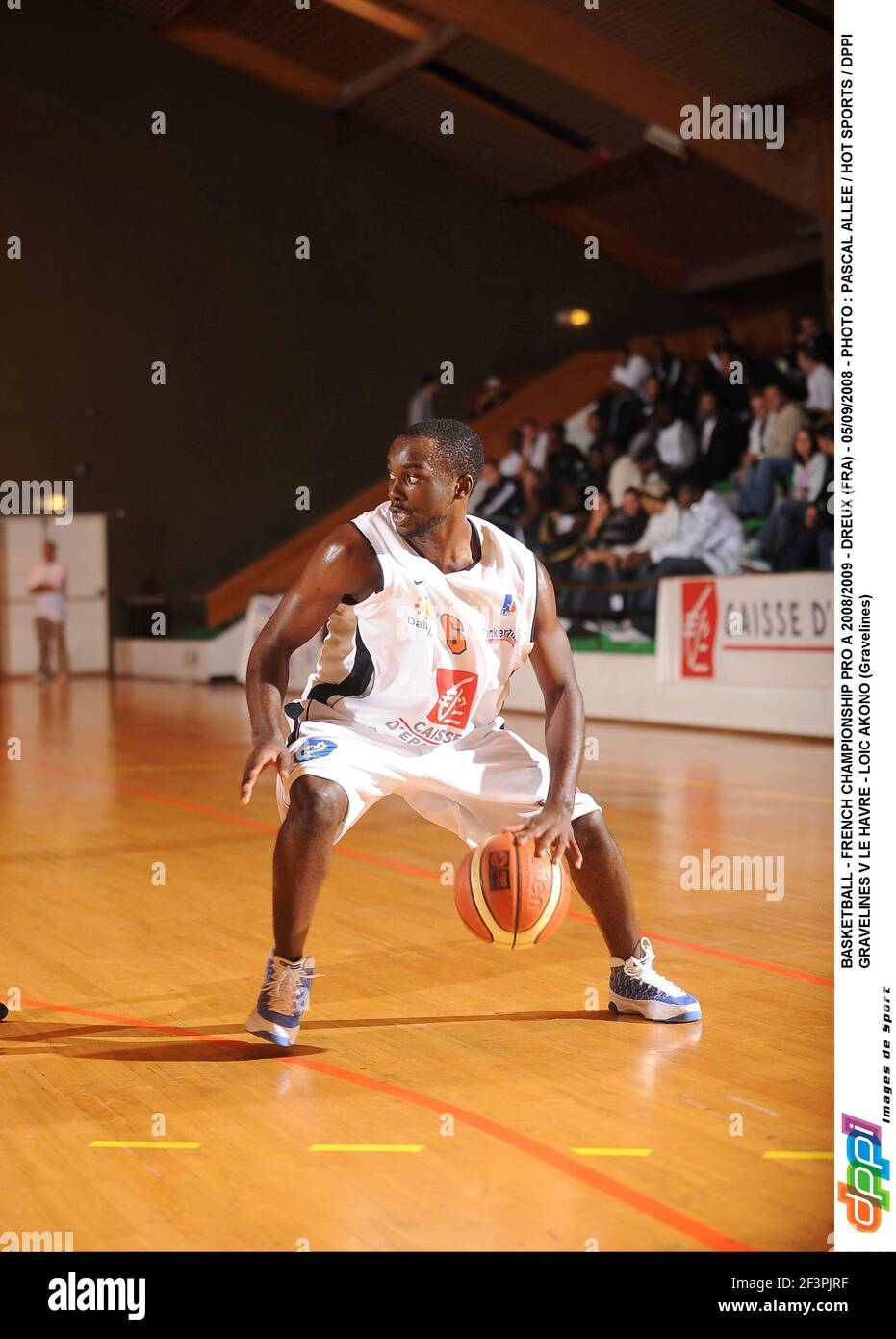 Akono loic hi-res stock photography and images - Alamy