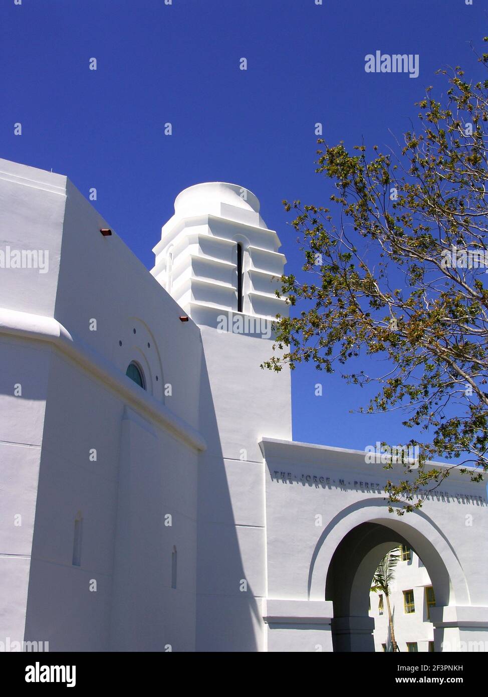 Jorge M. Perez Architecture Center, University of Miami, USA ...