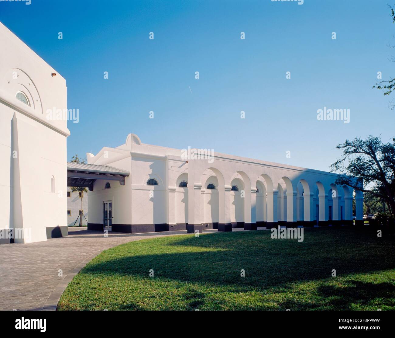 Jorge M. Perez Architecture Center, University of Miami, USA ...