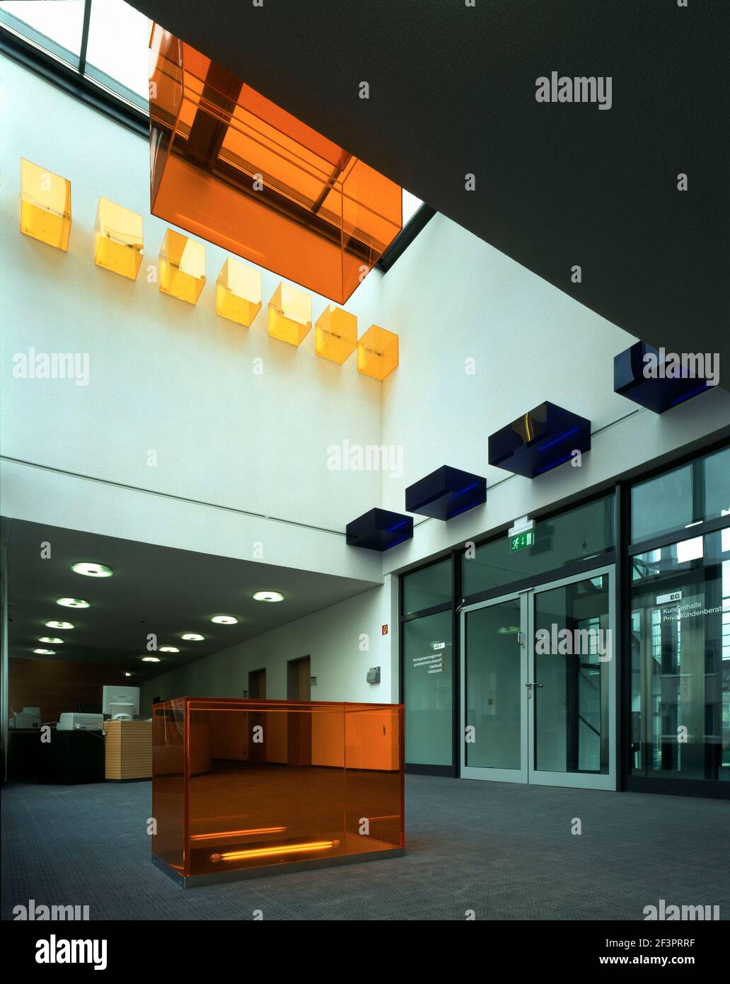 Bank foyer deutschland hi-res stock photography and images - Alamy