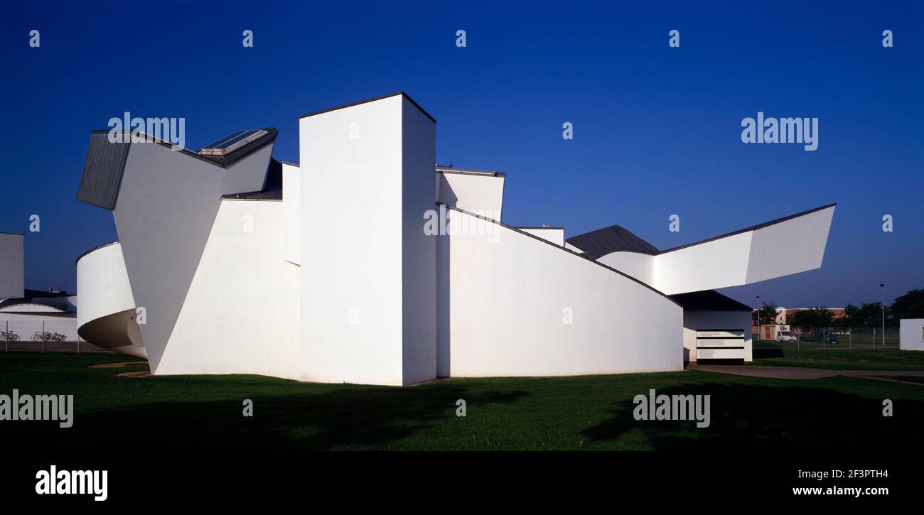 Vitra Design Museum, Weil am Rhein,Seitenansicht,Frank O. Gehry, 1988 ...