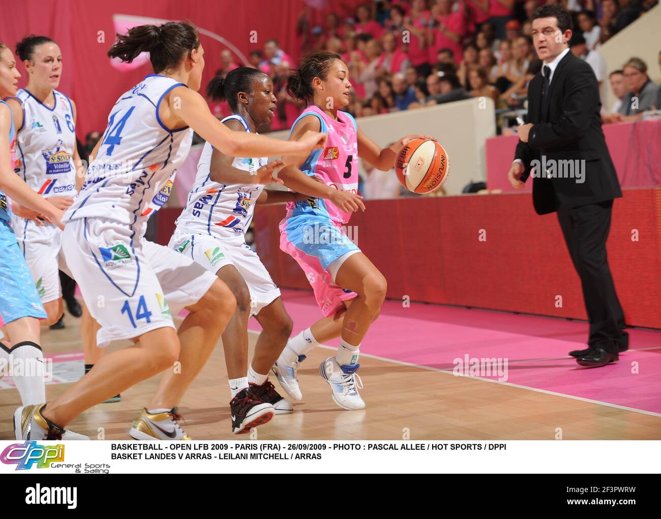 Leilani mitchell hi-res stock photography and images - Alamy