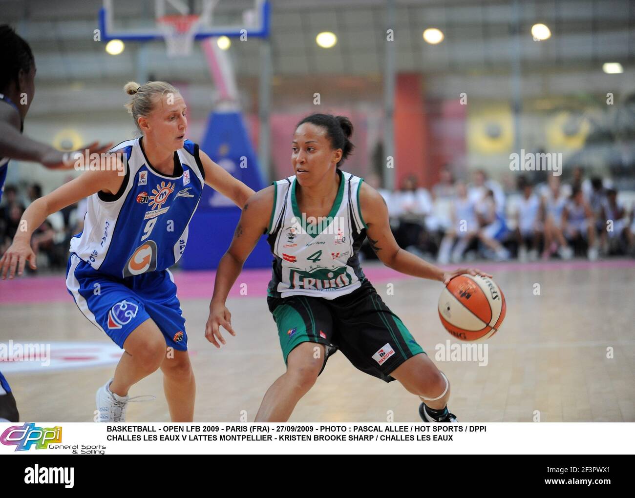 Sharp kristen brooke hi-res stock photography and images - Alamy