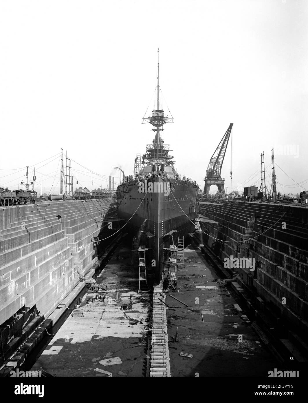 Cammell laird shipyard hi-res stock photography and images - Alamy
