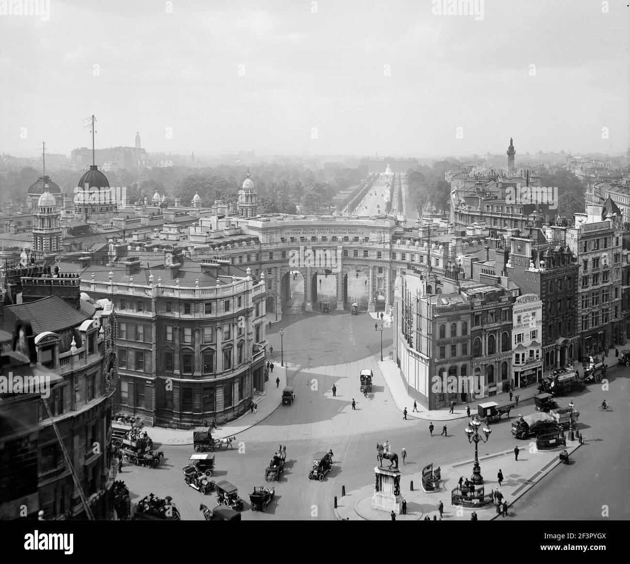 ADMIRALTY ARCH, The Mall, Westminster, London. A view of the Arch and ...