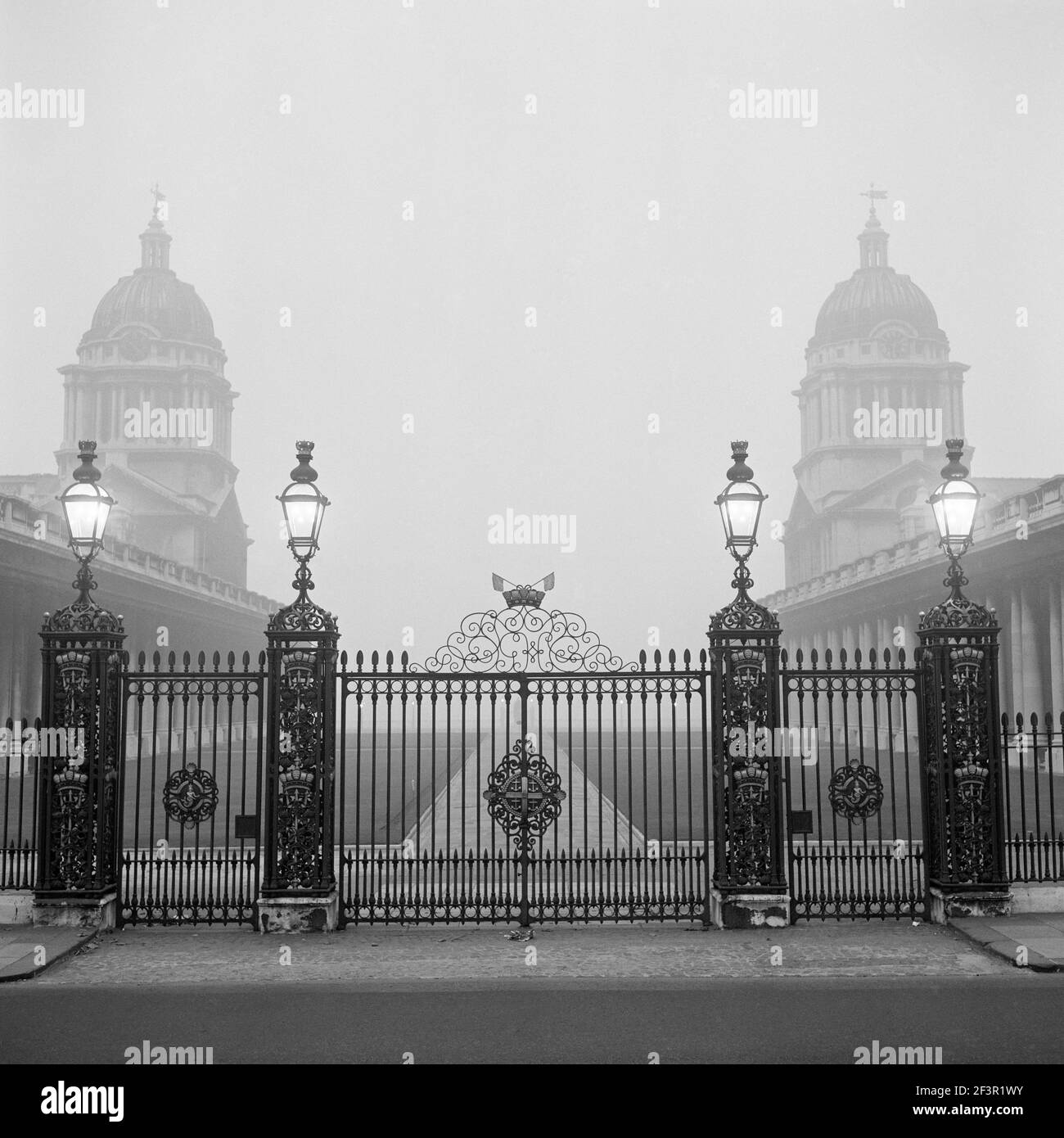 Wrought iron gates mist hi-res stock photography and images - Alamy