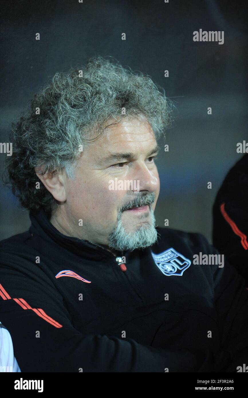 Lyon goalkeeper hi-res stock photography and images - Alamy