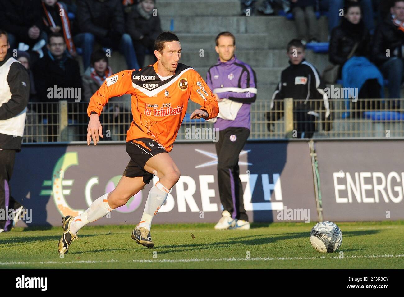 FOOTBALL - FRENCH CHAMPIONSHIP 2009/2010 - L1 - FC LORIENT v TOULOUSE ...