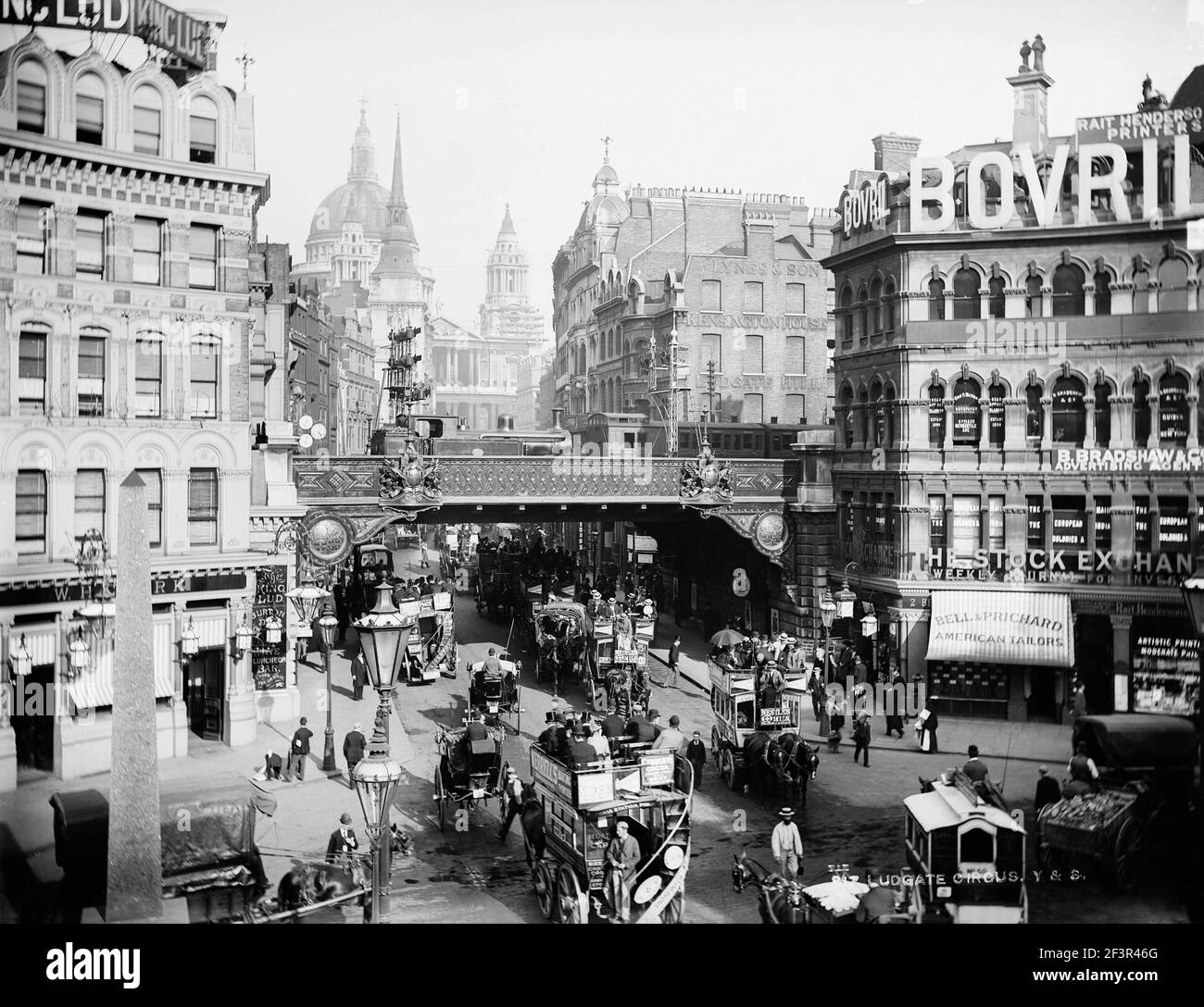 LUDGATE CIRCUS, City of London. A busy street view of Ludgate Circus ...