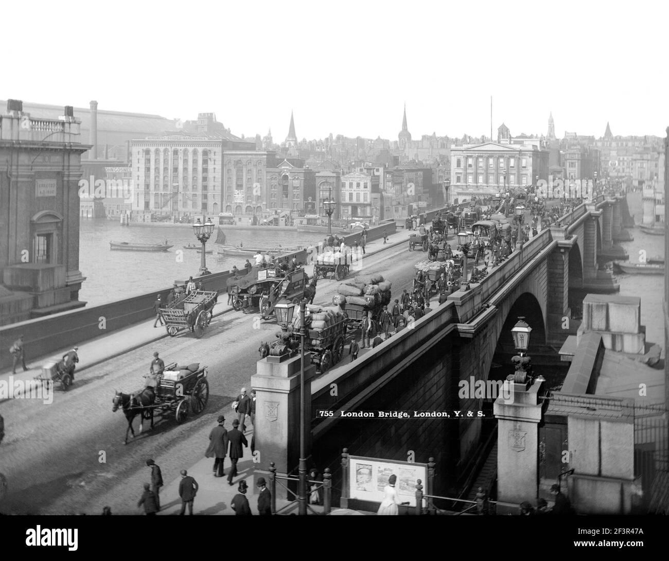 LONDON BRIDGE, City of London. A view looking north-west across a busy ...