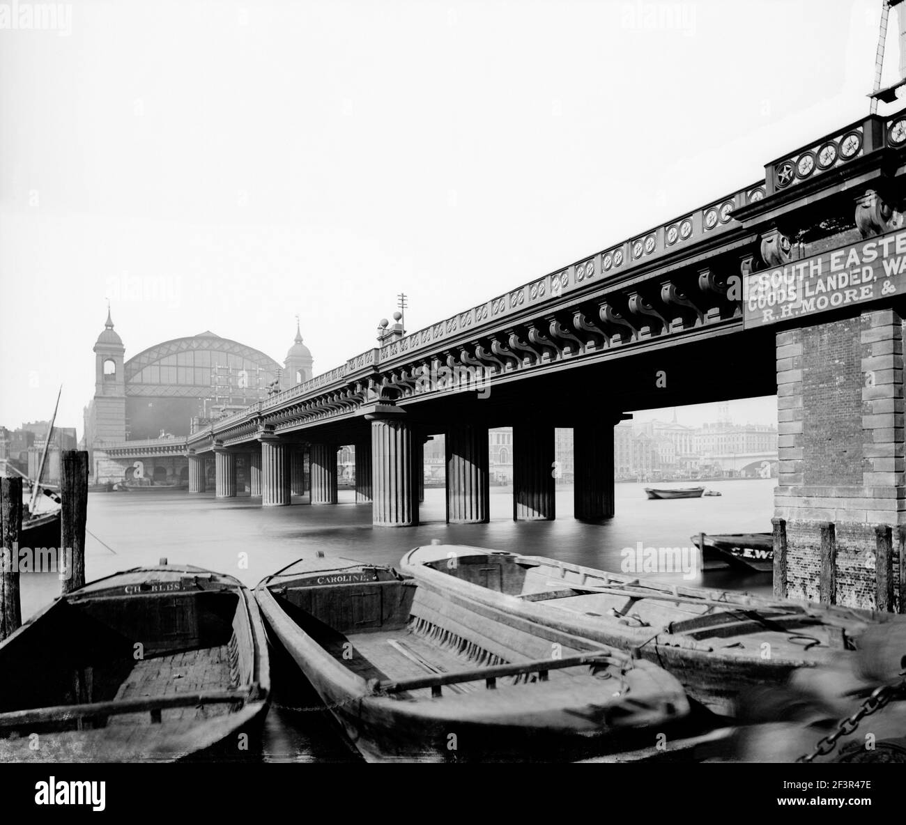 View towards london from Black and White Stock Photos & Images - Alamy