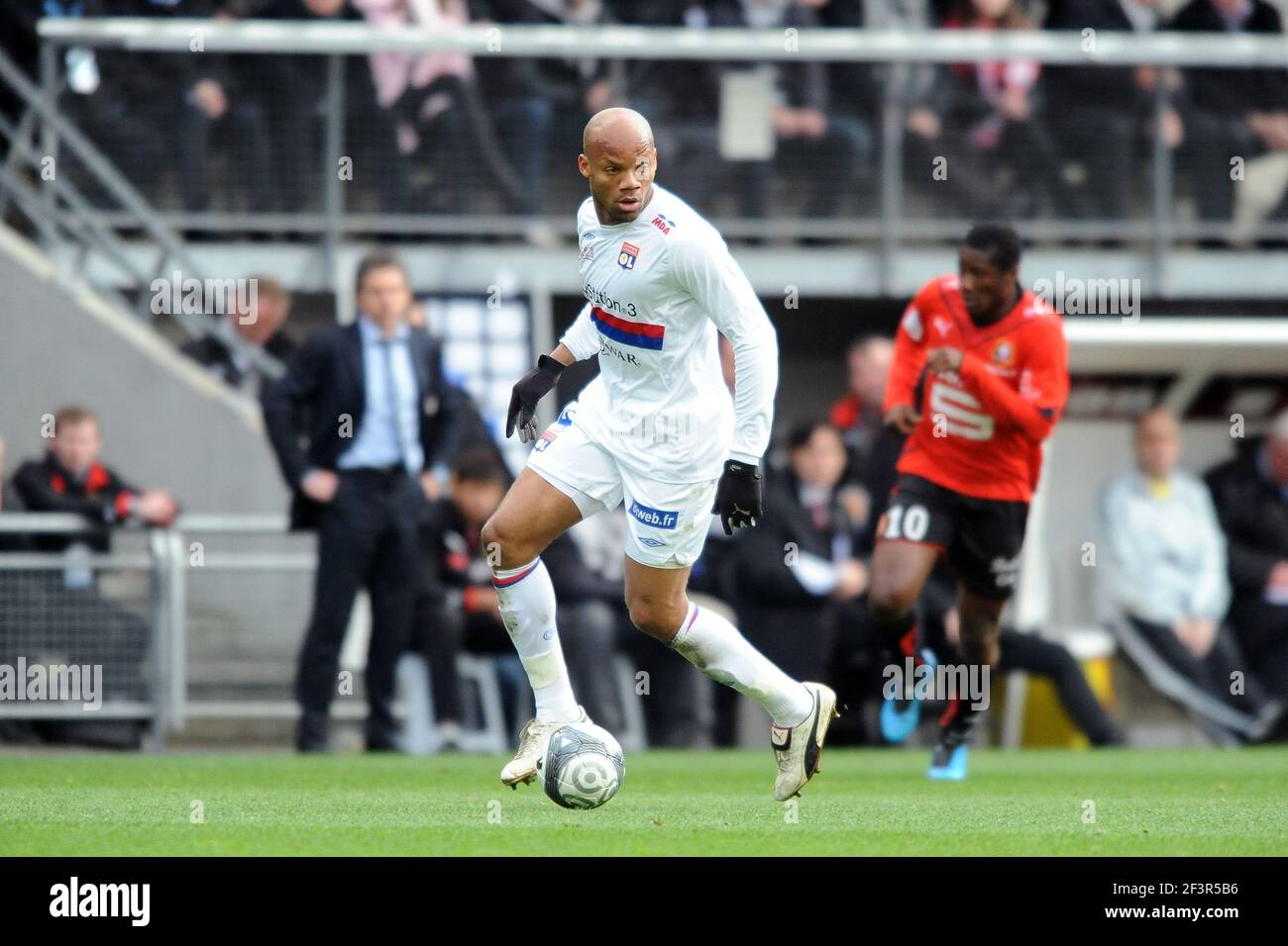 FOOTBALL - FRENCH CHAMPIONSHIP 2009/2010 - L1 - STADE RENNAIS v ...