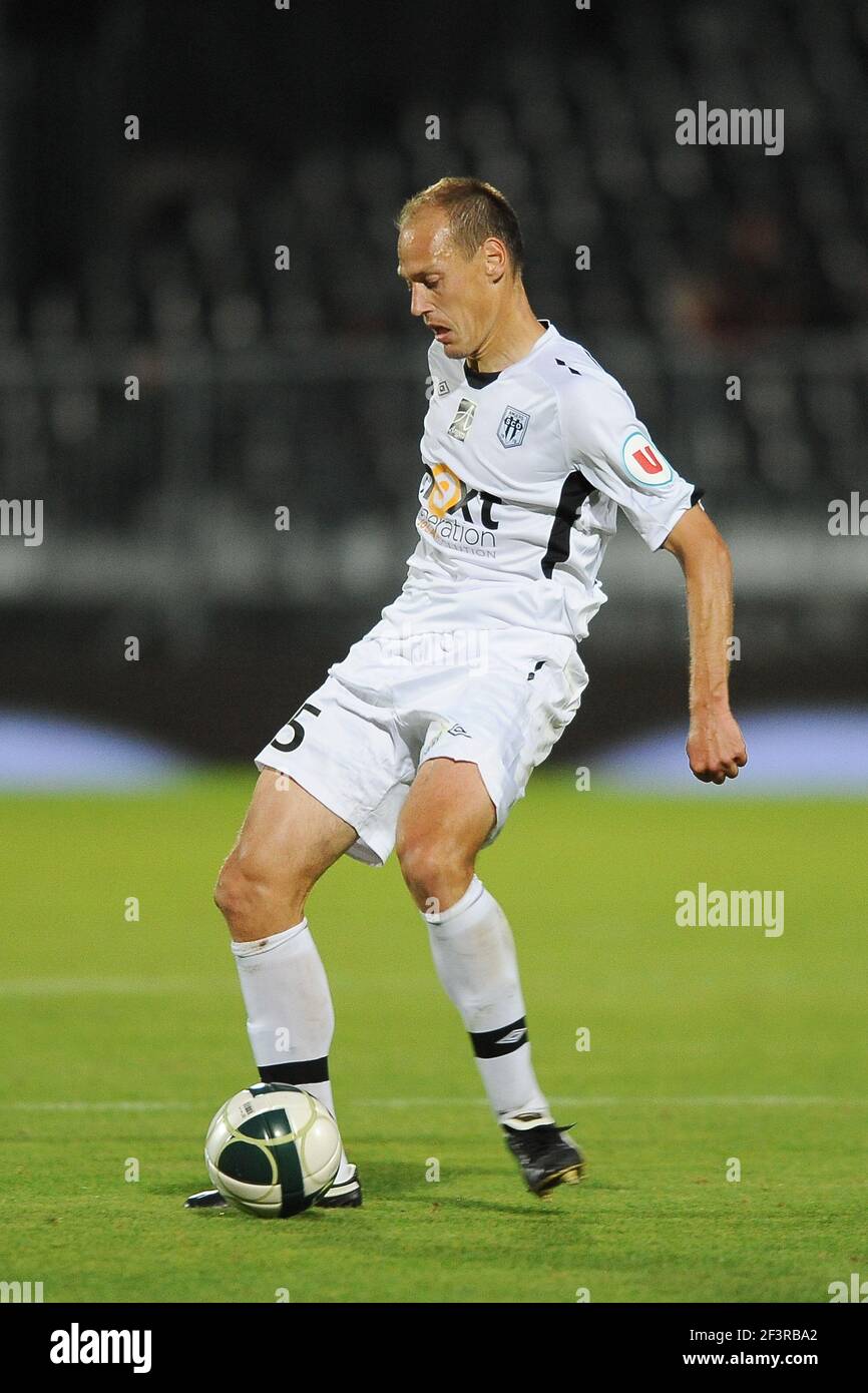 FOOTBALL - FRENCH CHAMPIONSHIP 2010/2011 - L2 - ANGERS SCO v US ...