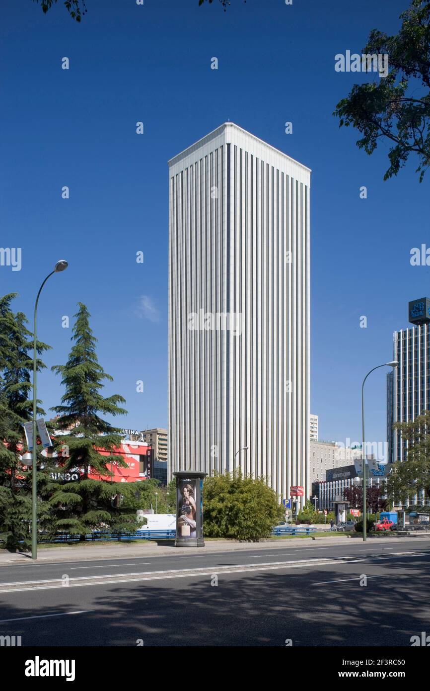 Torre Picasso (Picasso Tower), built in 1975, Madrid, Spain. Architect ...