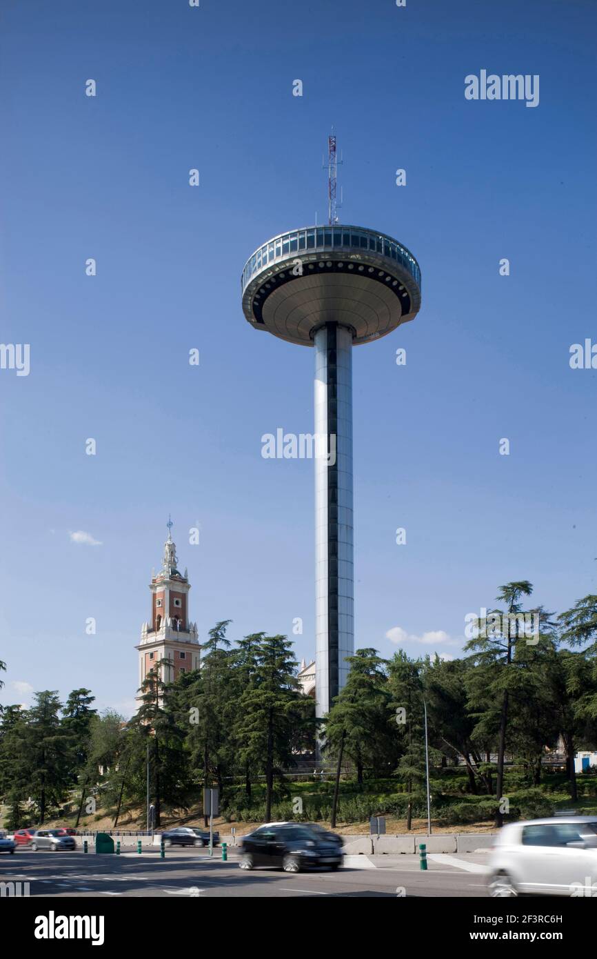 The Faro de Moncloa, a transmission tower designed by architect ...