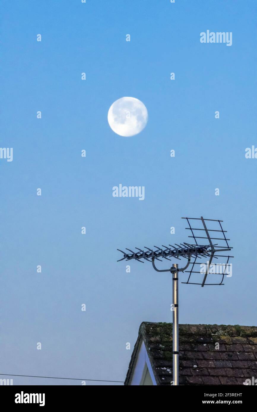 Television tv aerial transmitter receiver and moon Stock Photo - Alamy