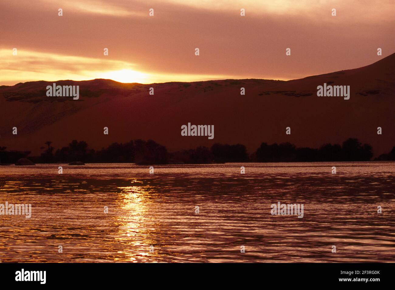 Nile river at sunset hi-res stock photography and images - Alamy