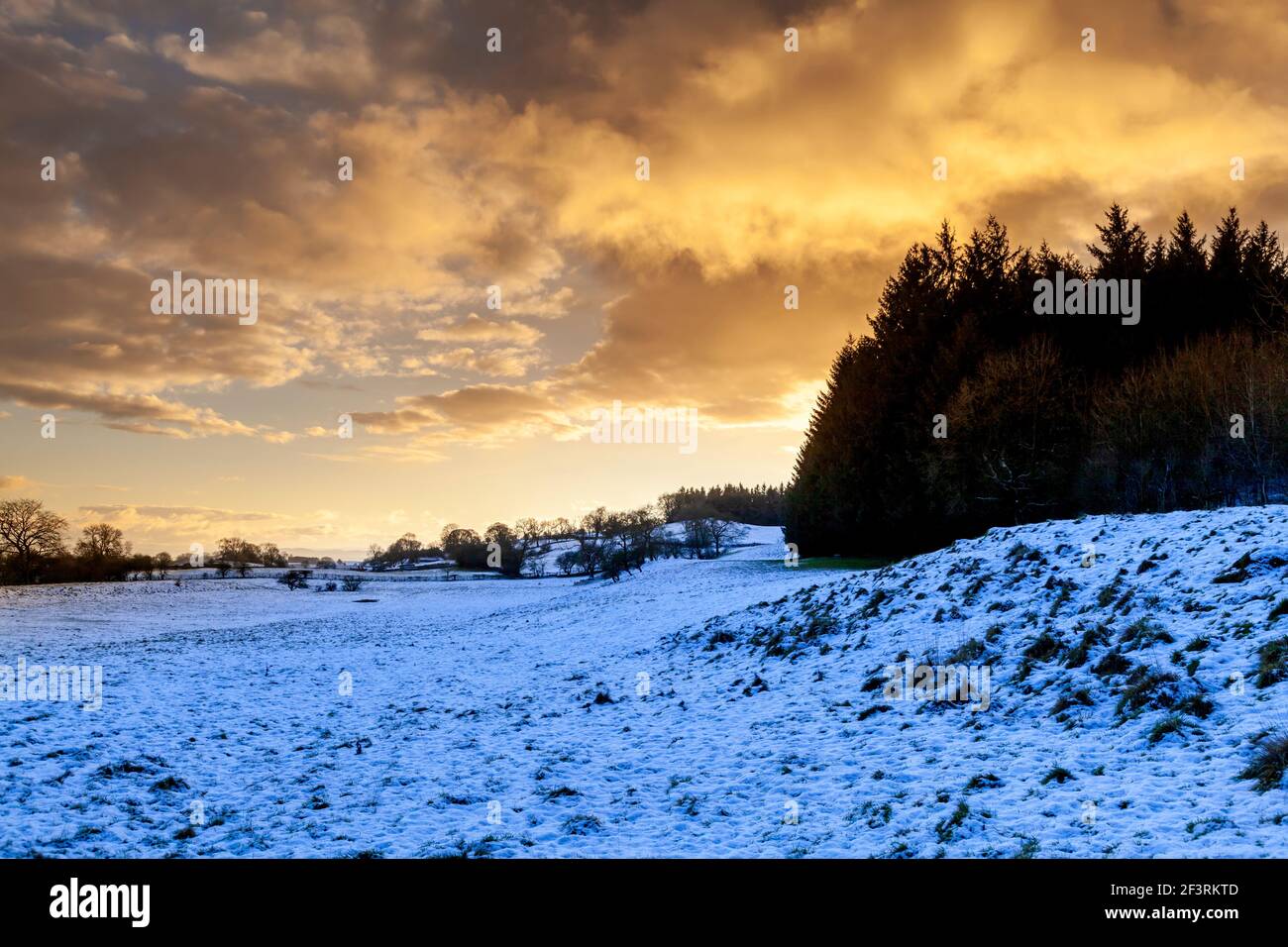English welsh border village hi-res stock photography and images - Alamy