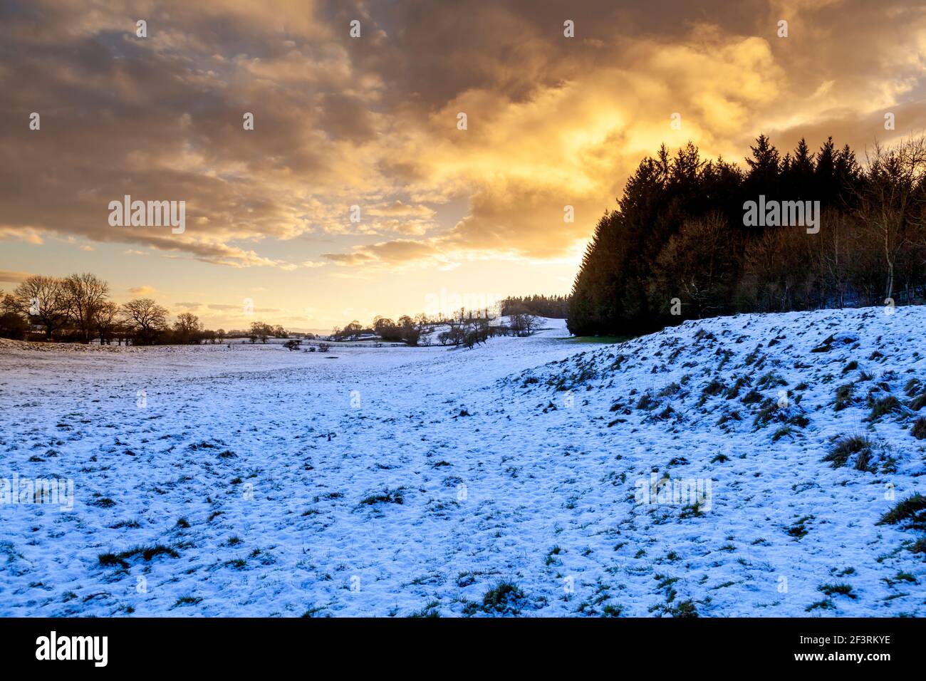 English welsh border village hi-res stock photography and images - Alamy