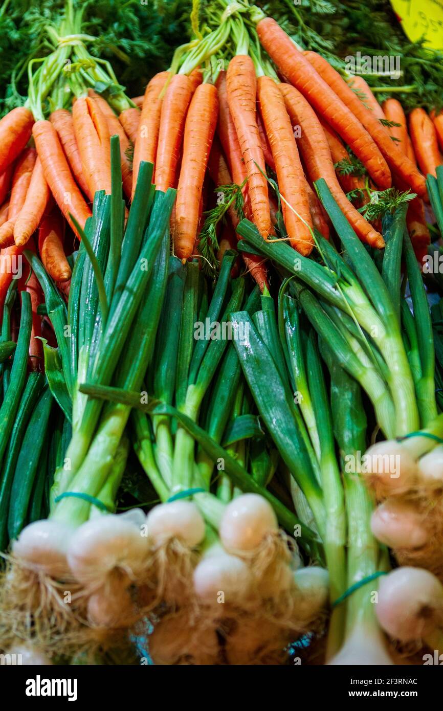 Freshly picked vegetables for sale hi-res stock photography and images ...