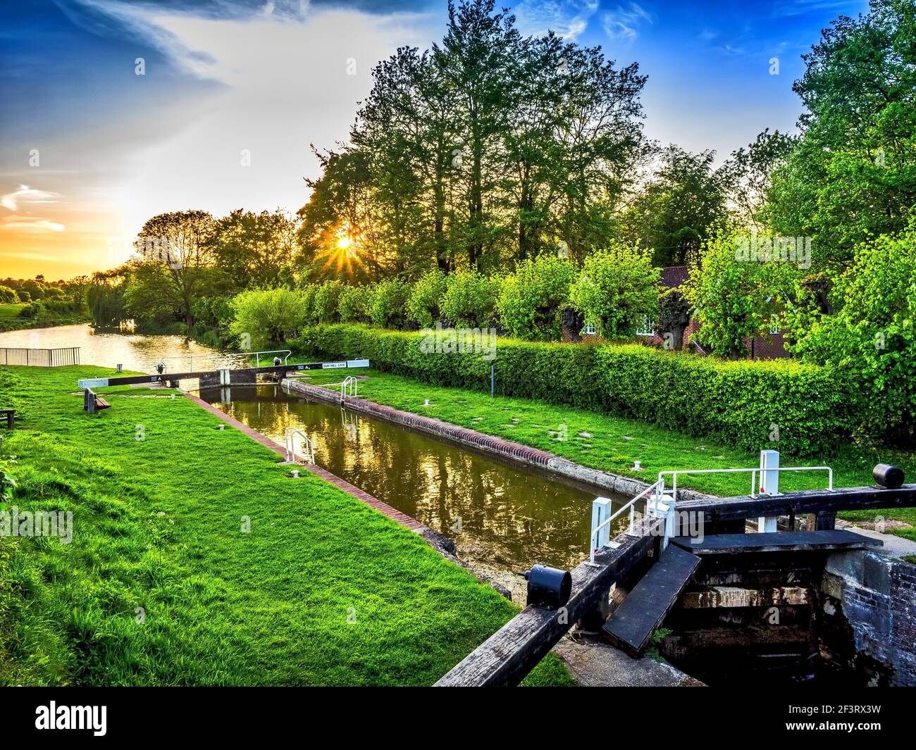 Dun mill lock hi-res stock photography and images - Alamy