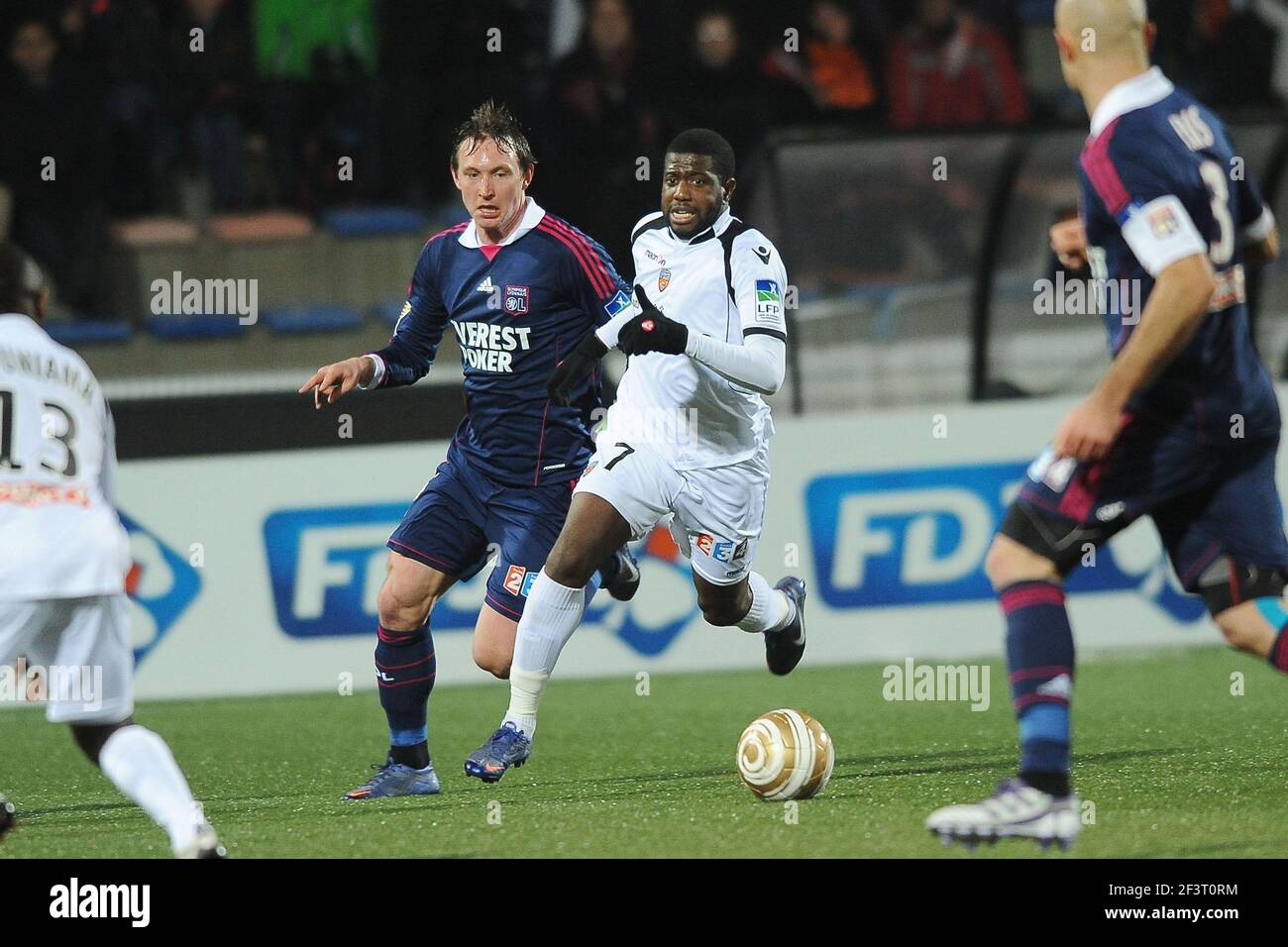 FOOTBALL - FRENCH LEAGUE CUP 2011/2012 - 1/2 FINAL - FC LORIENT v ...