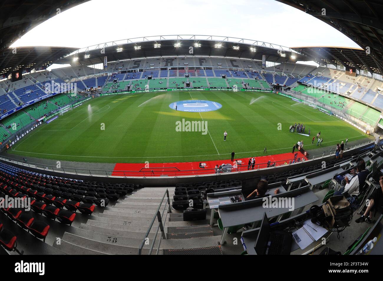 Ol stadium lyon general view hi-res stock photography and images - Alamy