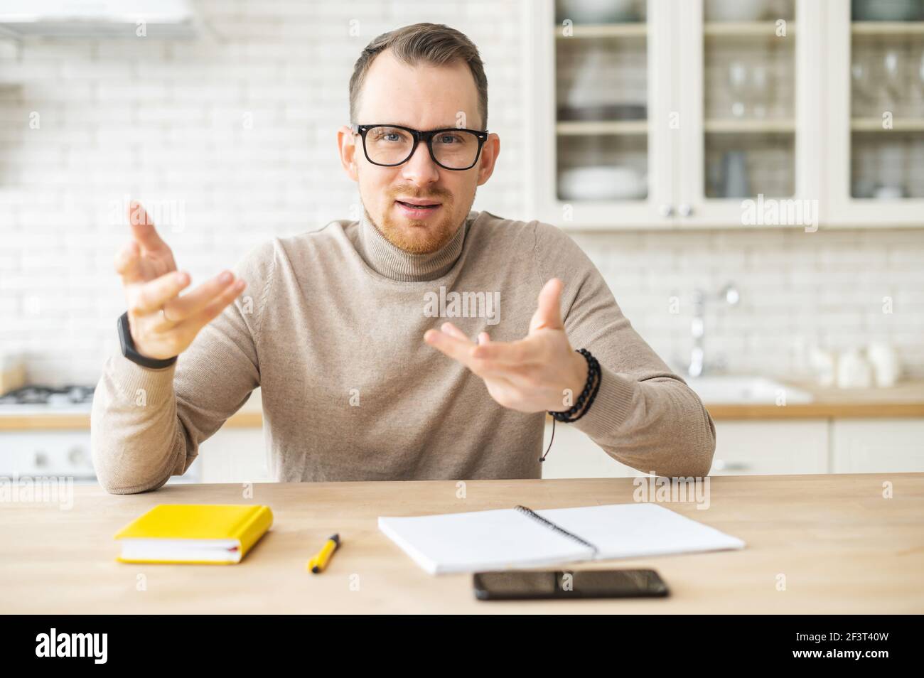 Conference meeting school hi-res stock photography and images - Alamy