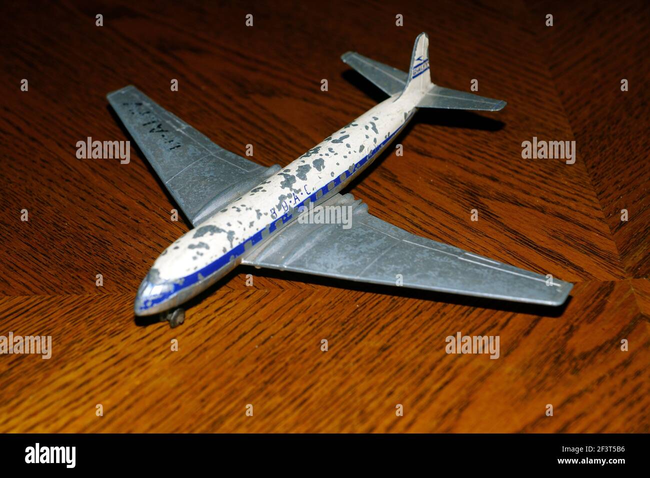 DINKY MECCANO 702 DE HAVILLAND COMET B.O.A.C Stock Photo - Alamy