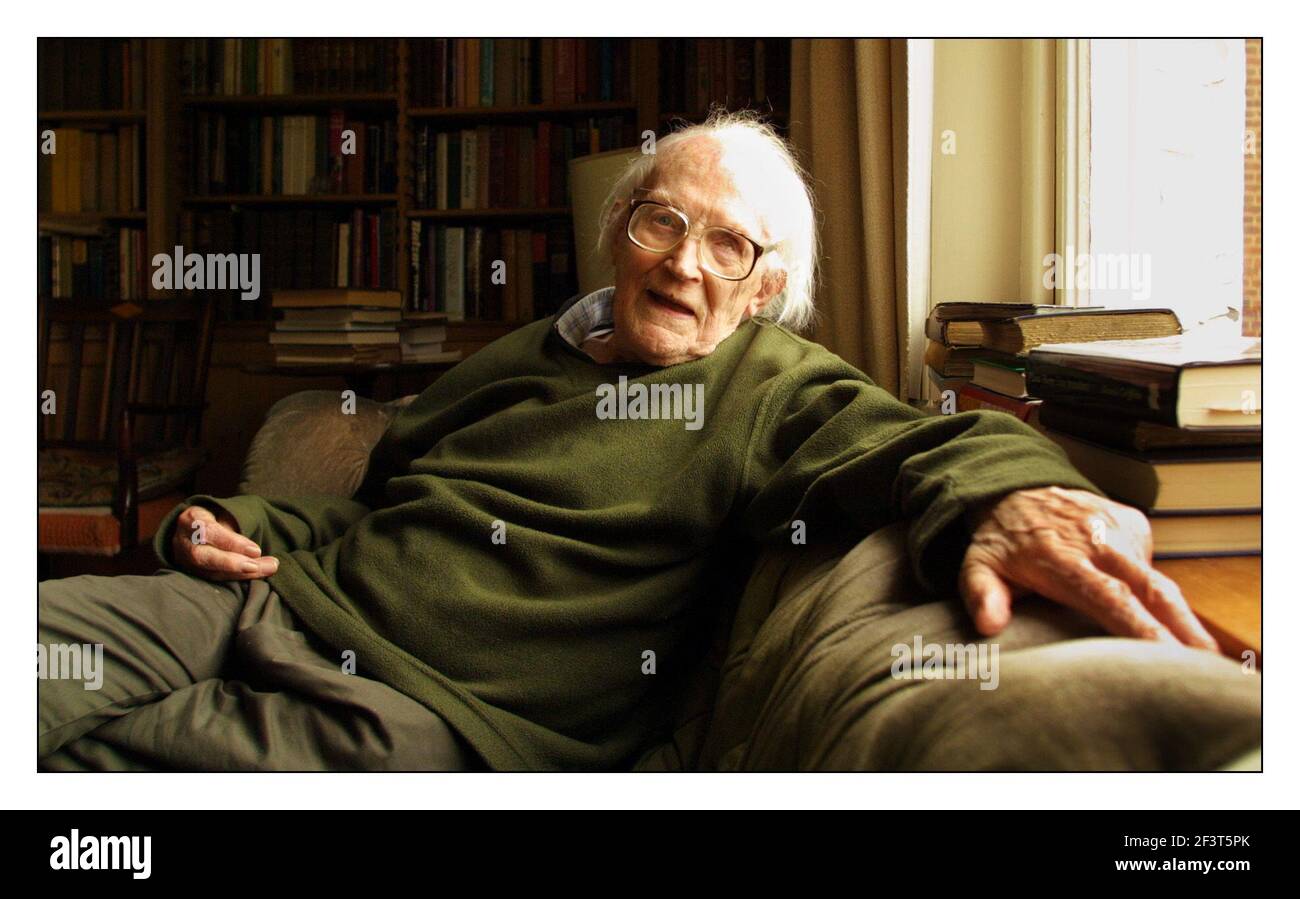 Michael Foot .......at his home in Hampstead.pic David Sandison 17/7 ...