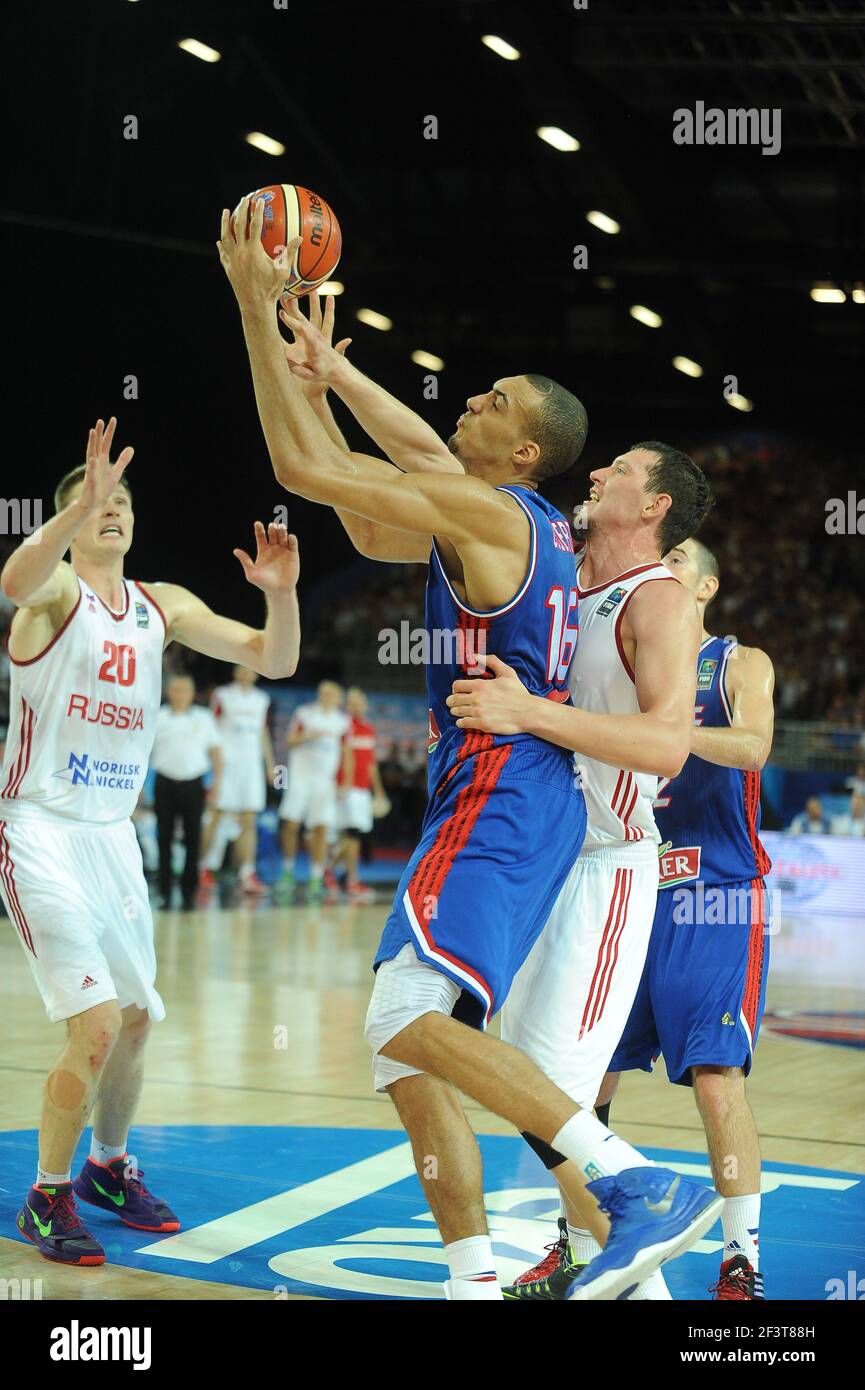 Gobert basket hi-res stock photography and images - Alamy