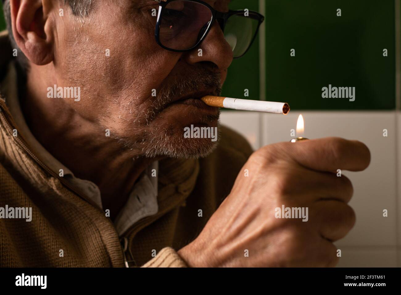 Scruffy beard hi-res stock photography and images - Alamy